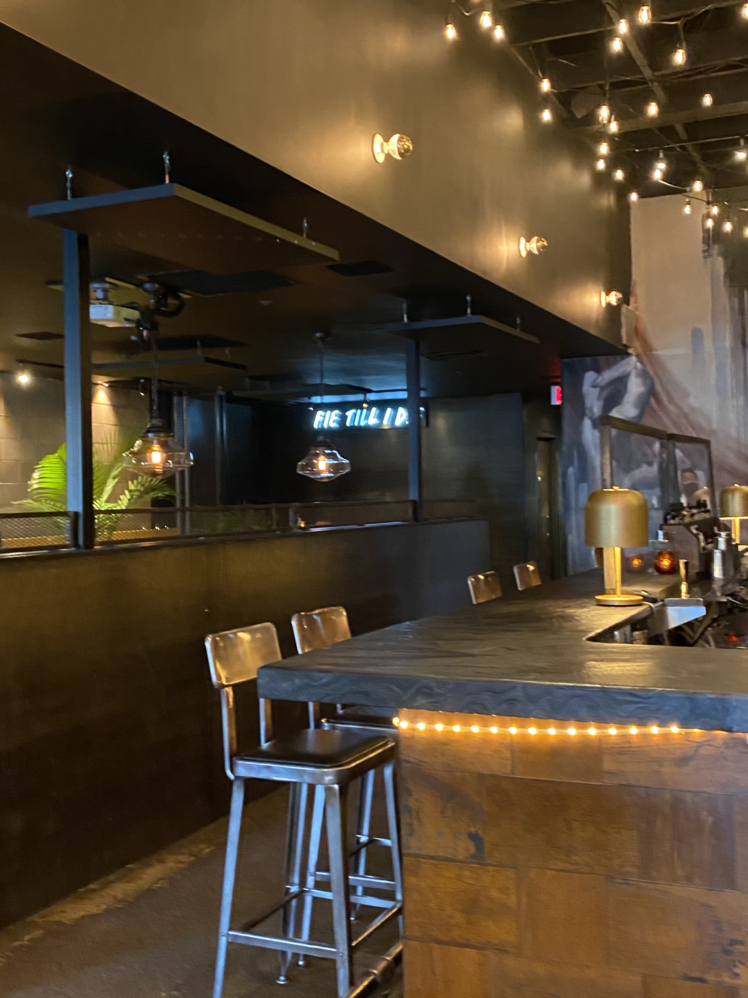 Thirteen Pies – Extreme Coffee Freak